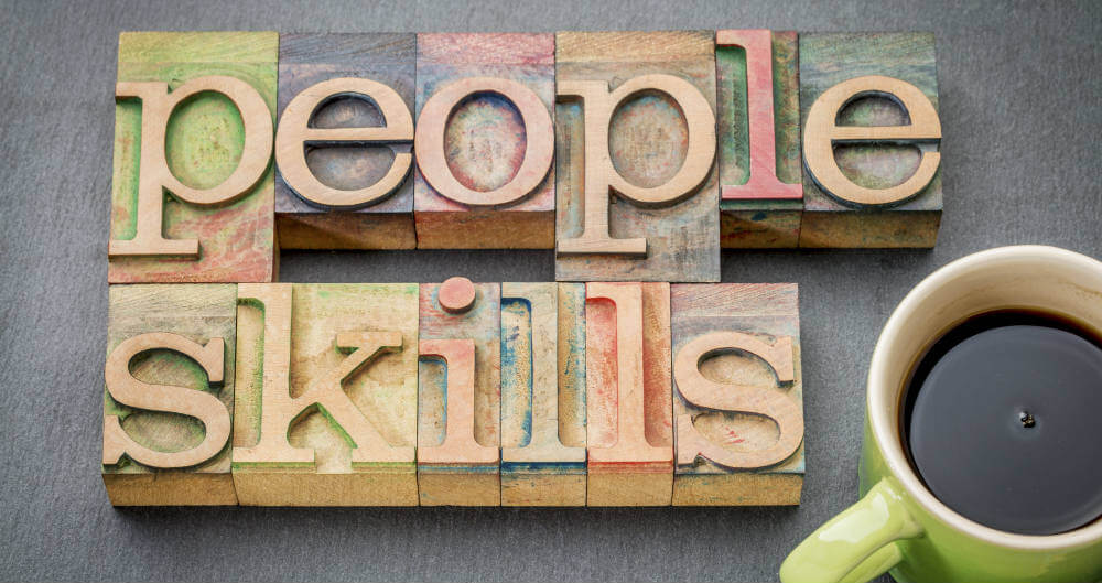 The Essential Qualities of a Senior Manager: 10 Point Guide